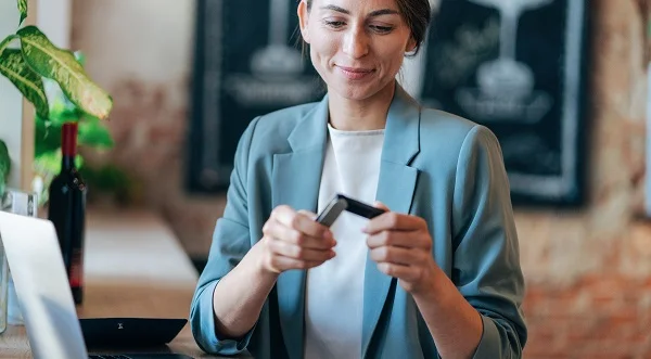 ¿Qué es el baiting? Definición y cómo protegerse | Legálitas